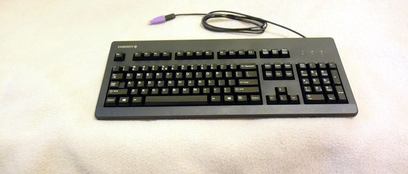 Test: klasická klávesnice Cherry G80 a dvě myši k tomu - Jak se s nimi ...